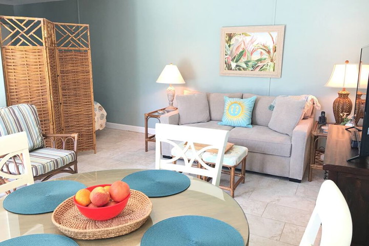 Studio Beach Condo In Tropical St. Pete Beach! - St. Pete Beach, FL