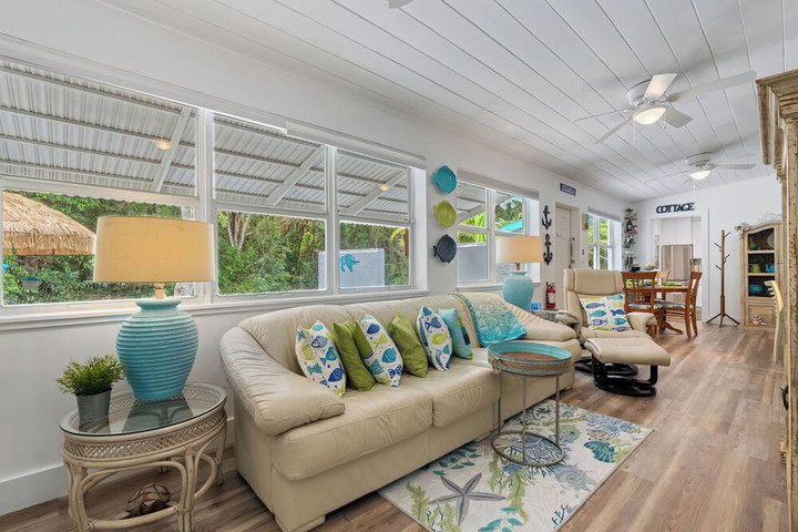 Charming And Cozy ,2/2 In Key Largo,where Island Vibes And Adventures Await You. - Key Largo, FL