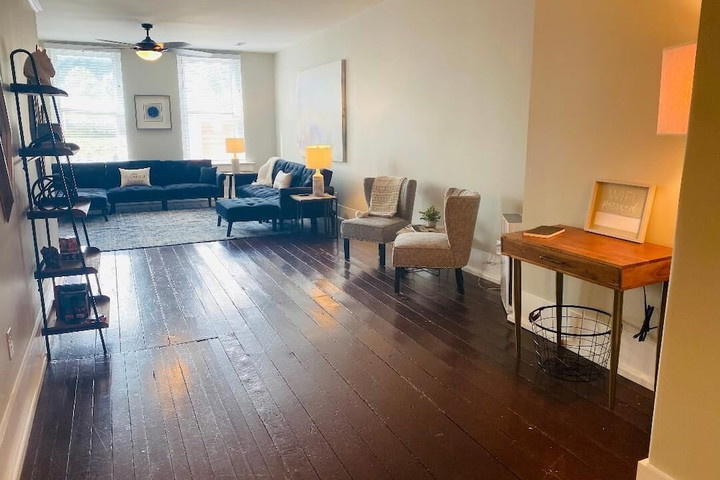 Amazing 1 Bedroom Apartment, Downtown Jonesborough - Johnson City, TN