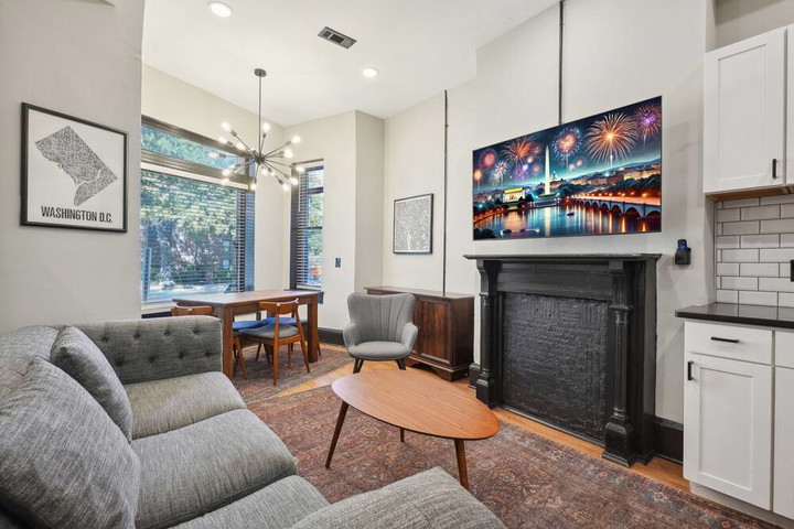Sleeps 28 · 8br/7ba Mansion · Holiday Reunions - Washington, DC