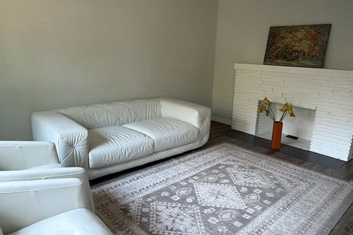 Spacious 3-bedroom Vancouver House With Garden And Easy Transit Access - Burnaby