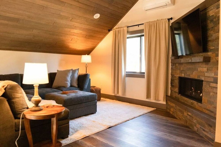 Packwood Cabin W/ Hot Tub | Steps To Town & River - Packwood, WA