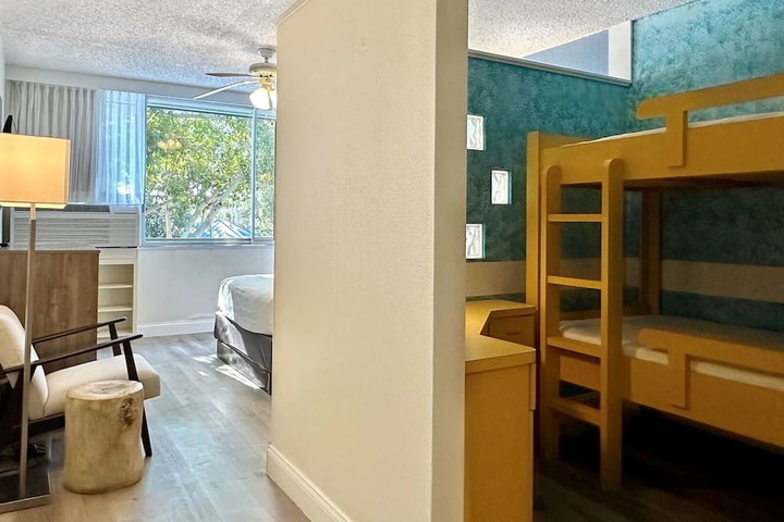 Modern Lavish Unit W/ Balcony, Resort Amenities | Onsite Dining, St. Pete Beach - St. Pete Beach, FL