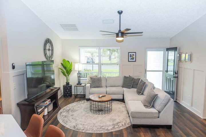 Heated Pool, Golf Cart, Life Stlye Id's - Leesburg, FL