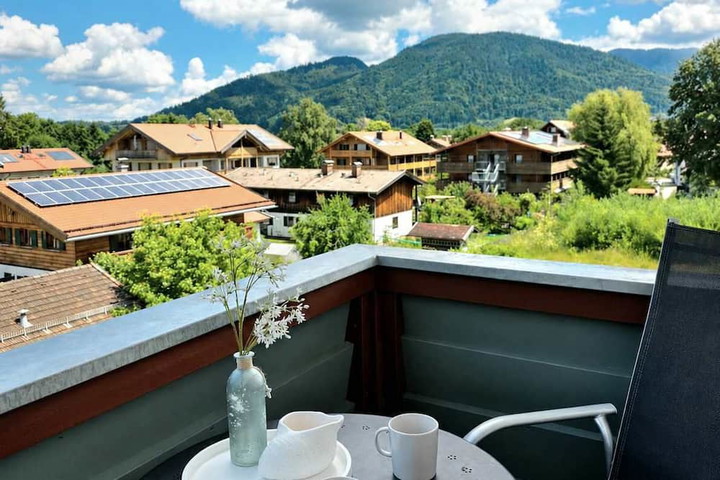 2 Min To Tegernsee, Balcony, Sauna, Modern Kitchen - Bad Wiessee