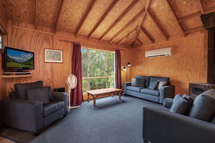 Canobolas Mountain Two-bedroom Cabin 1 - Orange