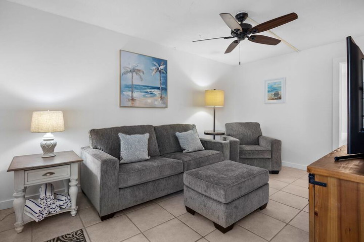 Ground-floor Condo With Community Pool And Beach Access - Sea Club Ii Unit 2b - Siesta Key, FL