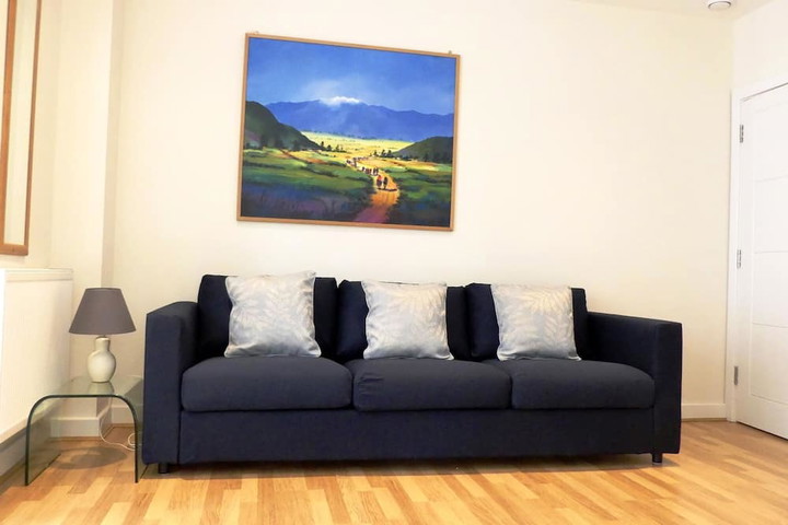 Central Basingstoke - Large 2 Bedroom 2 Bathroom (King / Twin) Luxury Apartment - Basingstoke