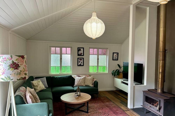 The Pink Door - 3 Bedroom Cottage - Walking Distance To Town - Maleny