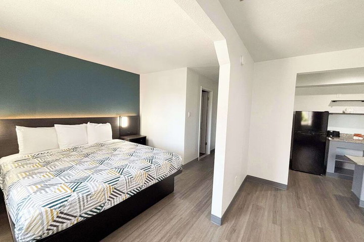 Minimalist Studio Perfect For Solo Travelers Exploring Irving & Dfw Area - Grapevine, TX