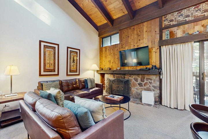 Charming Condo With Wifi, Gas Fireplace & Shared Pools, Hot Tub, & Nearby Beach - South Lake Tahoe, CA