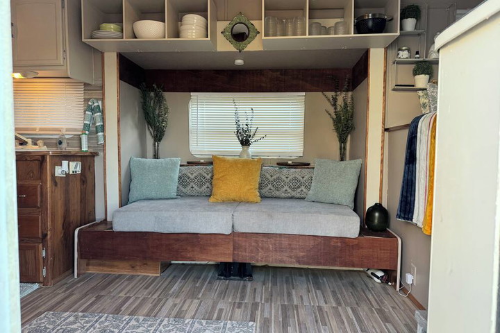 Cozy Rv Park Located On 21 Acres Overlooking Elephant Butte With Beautiful Pool - New Mexico