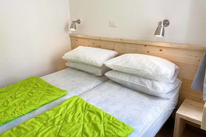 With Terrace Directly On The Lake - Lake Garda