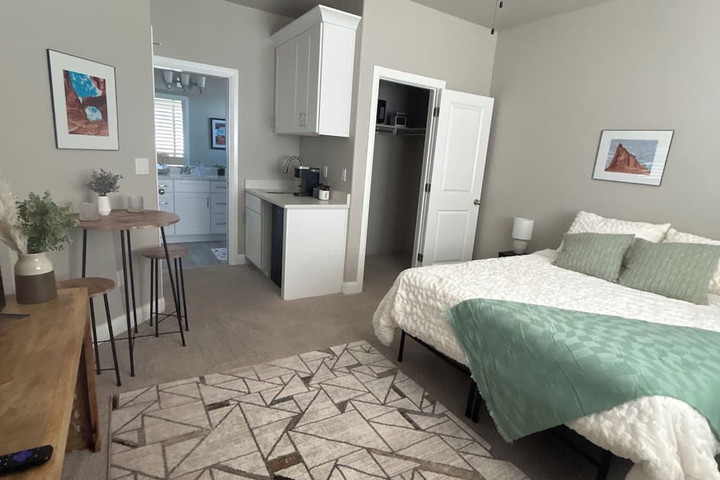 Relaxing Casita With 100 Of Rv Parking. Sxs Rentals Available Too! Views Ofzion - Utah