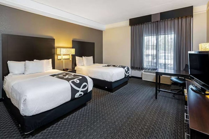 Comfortable Double-bed Room, La Quinta Inn - 2 Family Ready Rooms - Gilbert, AZ