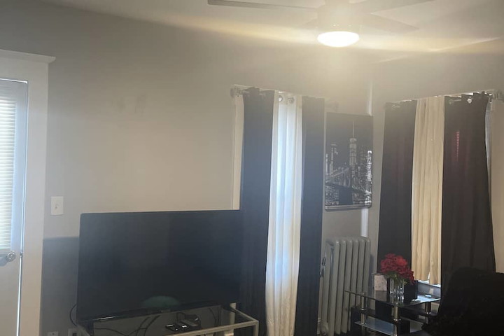 Kid Friendly Neighborhood! Everyone Is Welcomed In This Cozy Apartment Home! - Ludlow, MA