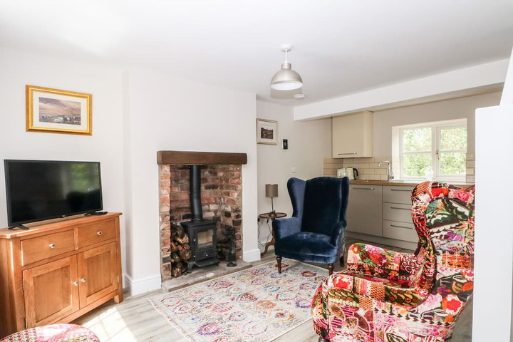 3 Higher Lane, Romantic, Character Holiday Cottage In Bollington - Macclesfield, UK