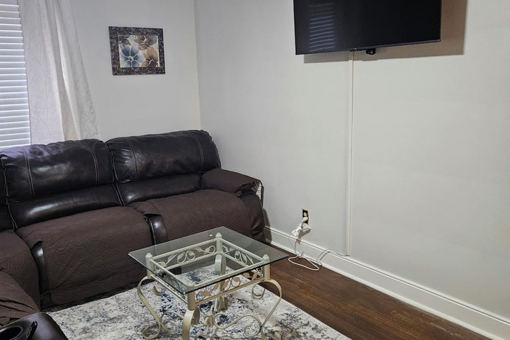 3-bedroom House. Minutes Away From Major Hospitals. Close To Rir, Vcu, Vuu, Vsu. - Richmond, VA