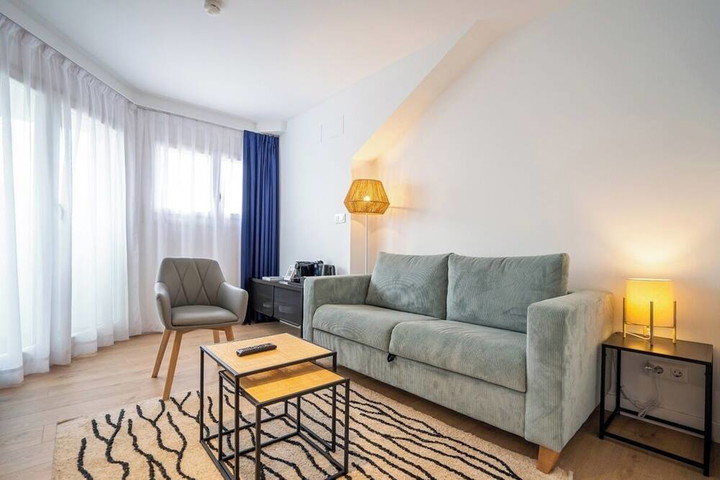 Bright Gros Terrace Two Nest Near Surf, Tapas Bars & San Sebastián Landmarks - Astigarraga