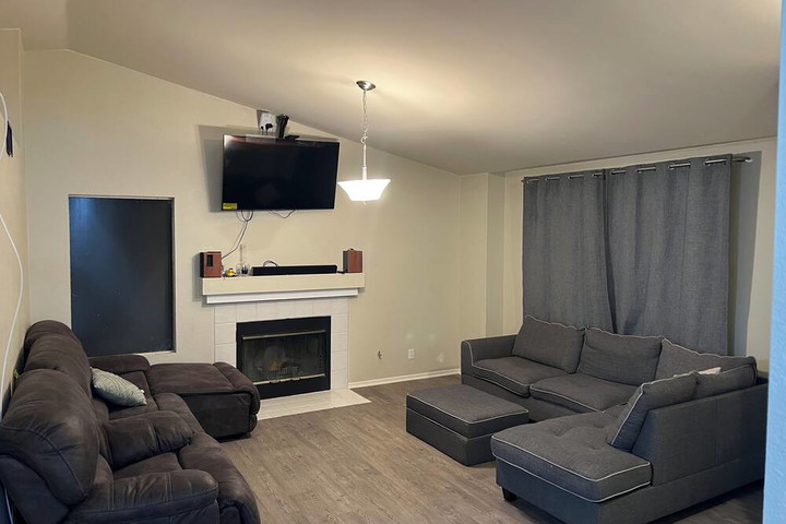 Charming 3-bedroom House With Wifi, Ac In Superb Palmdale - Palmdale, CA
