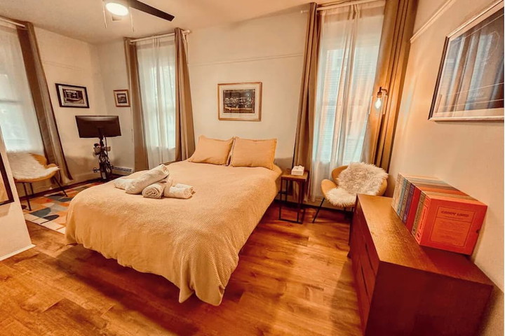 New! Thoughtful And Cozy Craftsman Waiting For You! Walk To Village Center! - Saugerties, NY