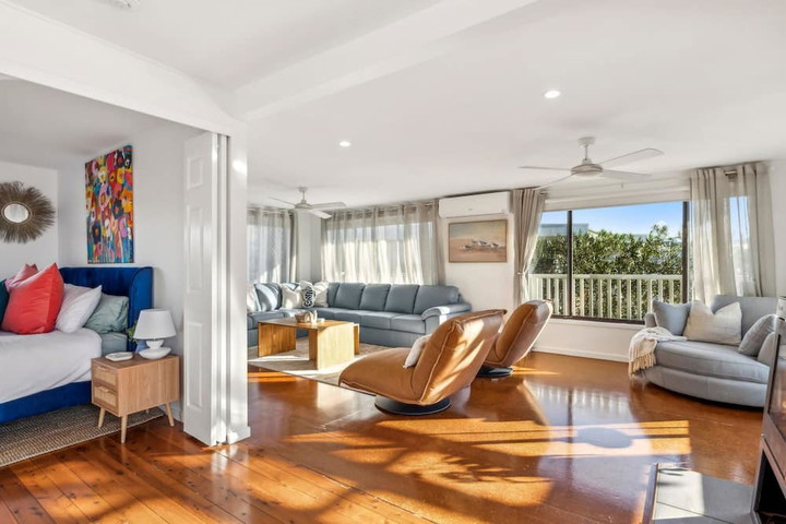 Escape To Your Dream Holiday At Bombora' - Red Rock
