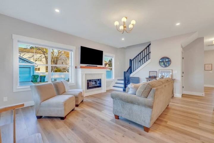Newly Renovated! Old Town Bluffton Charmer W/ Game Room; Family-friendly 4br - Bluffton, SC
