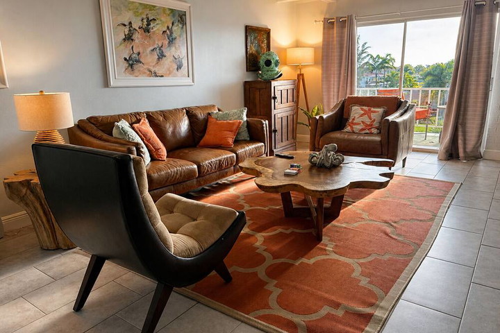 Perfect Location To Beaches And Downtown! - St. Petersburg, FL