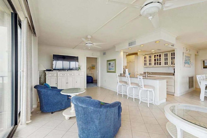 Sea Colony 6th Floor Condo W/ Balcony, Shared Tennis Court & Partial Ocean View - Bethany Beach, DE