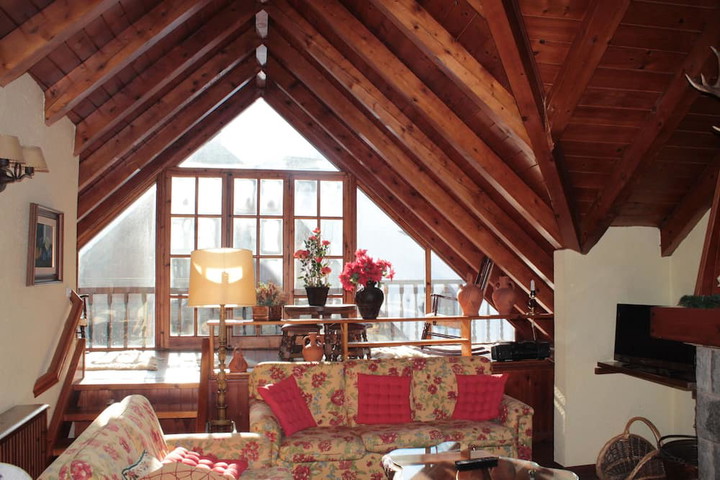 Large Aran-style House In Arties, Near Spain's Best Ski Resort. - Vielha