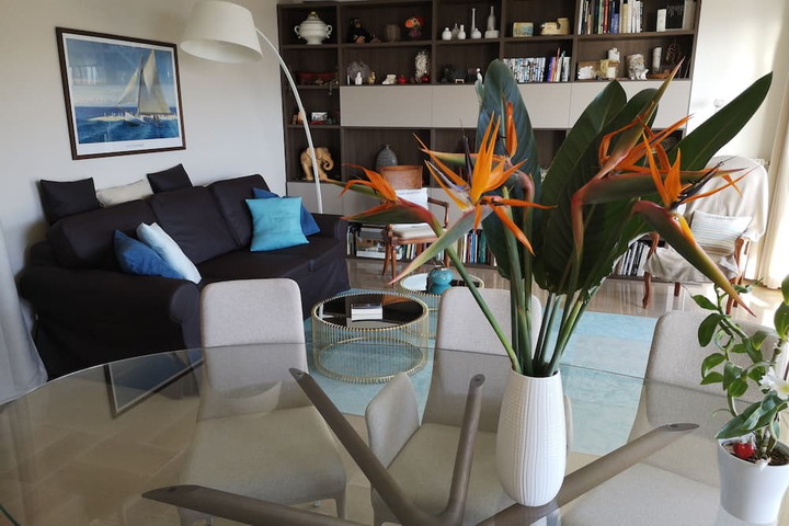 Very Large Two-room Apartment With Beautiful Sea And Mountain Views - Menton