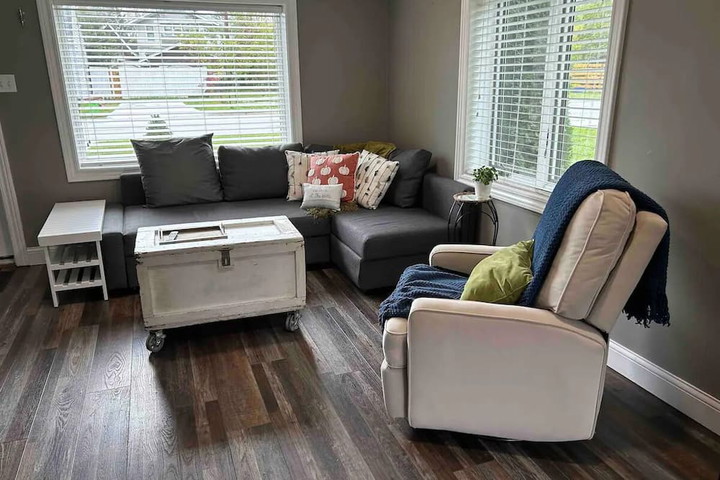 Cozy Black River Cottage With Private Dock And Boat Hoist-sleeps 6 - Sarnia