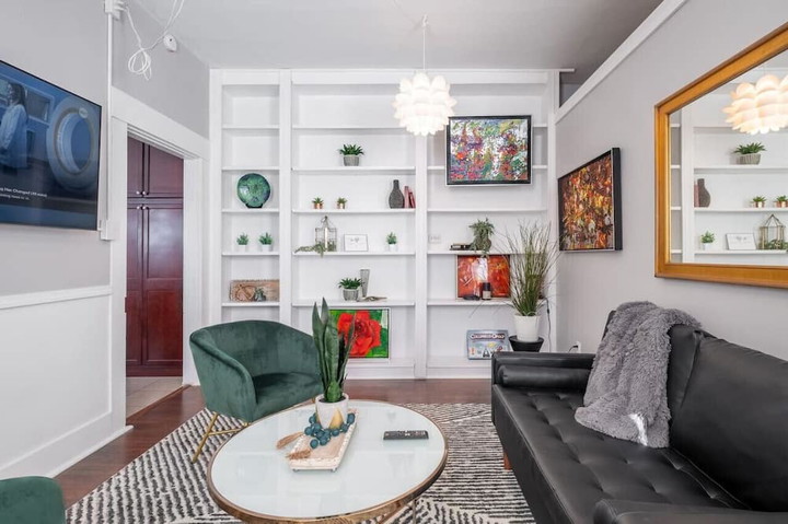 Walkable Historic Home       (Free Bikes To Use) - Columbus, IN