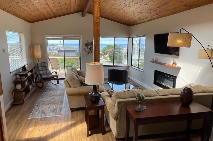 Incredible Ocean-views At This 2 Bed/2 Bath Rental On Marine Terrace! - Cambria, CA