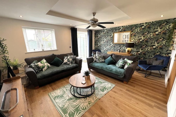 4 Bed In Whitby (Oc-89533) - Whitby