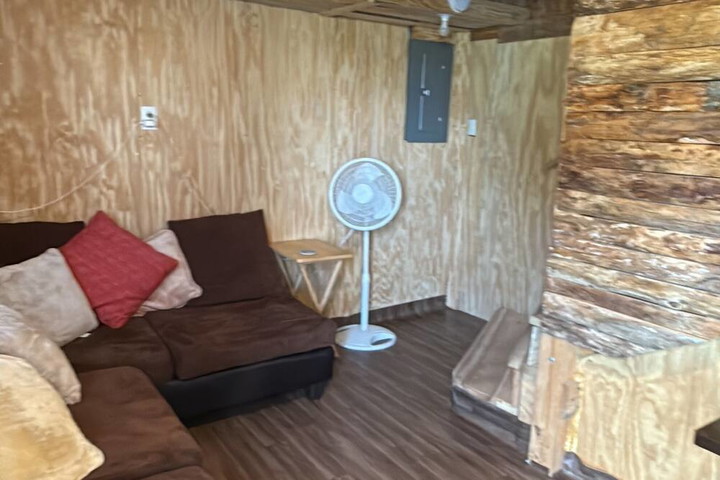 Barn Apartment Located In Beautiful Warrenton Ga. 52ac, Lakes, Walks And More! - Thomson, GA