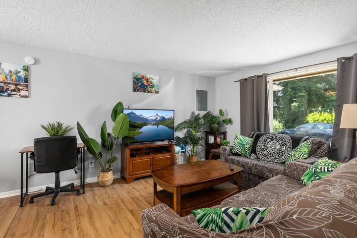 Edgewood Jungle Vibs Own Unit A - Federal Way, WA