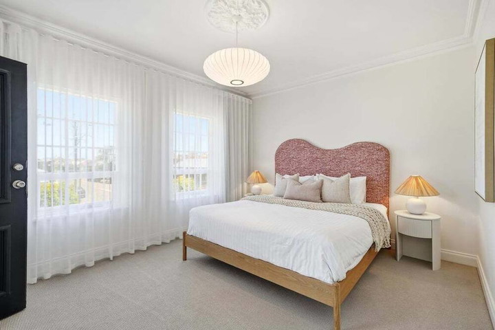 Luxe Townhouse Retreat - Marion