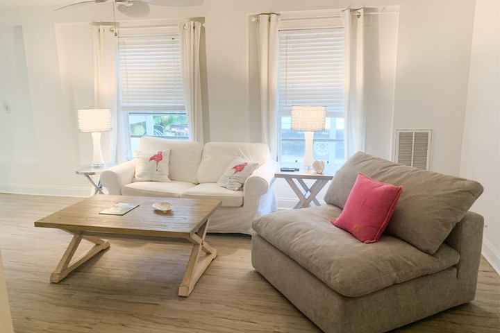 Unwind At Our Beautifull Dog Friendly Beach With Private Access! - Sebastian, FL