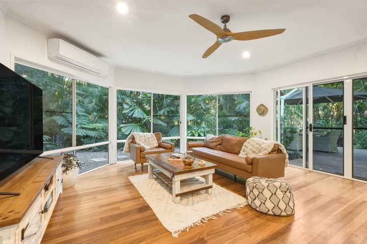 Greentree | Heated Pool | Fireplace | Sleeps 6 - Pomona