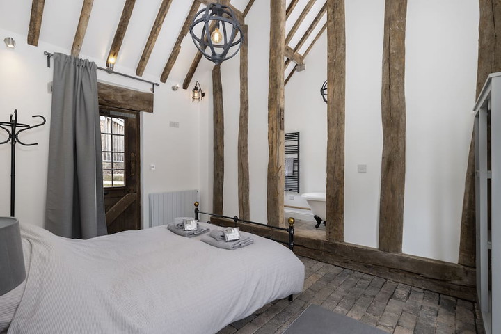 The Well House, Finstall Nr Bromsgrove, Worcestershire - Bromsgrove