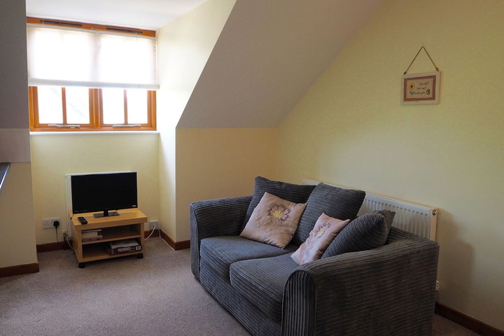Spacious Two Bedroomed Acccommodation In Idyllic Rural Setting - Barry