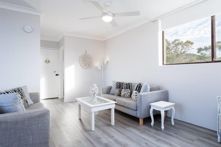 Bellevue, 7 4 Donald Street - Renovated Unit With Air Con And Wi-fi With Views & Central To Cbd - Port Stephens