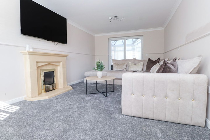 9 Beckett Close, Pet Friendly, Country Holiday Cottage In Colwyn Bay - Colwyn Bay