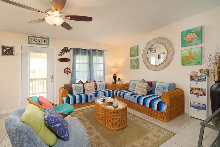 The Kingfish Cottage - 4br/4ba - Affordable, Rustic Beach Cottage - South Padre Island, TX