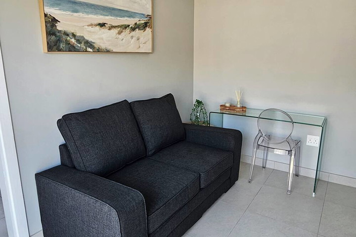Cosy Private Cottages- 3 Bedrooms, Pool And Dstv - Durban