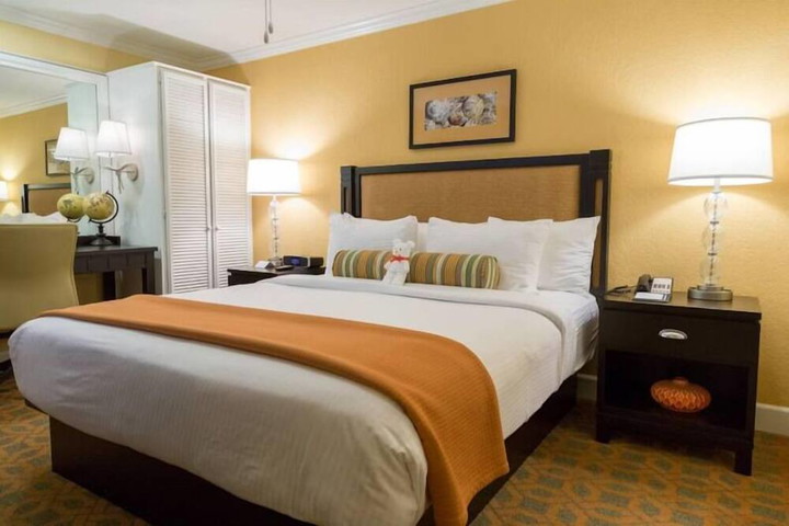 Carlsbad Beachfront Stay | 2 Units With Kitchen, Outdoor Pool & Free Parking - Carlsbad, CA