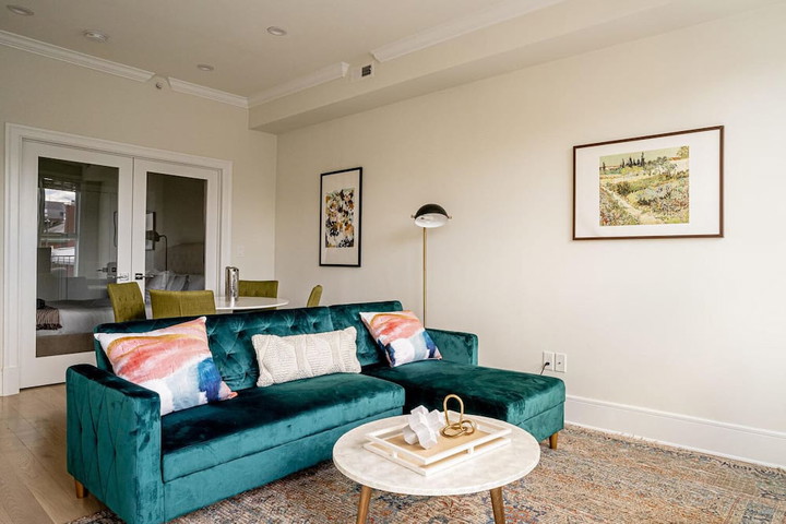 Bright Dupont Circle 2br W/ W/d, Nr Restaurants & Bars, By Blueground - Washington, D.C., DC