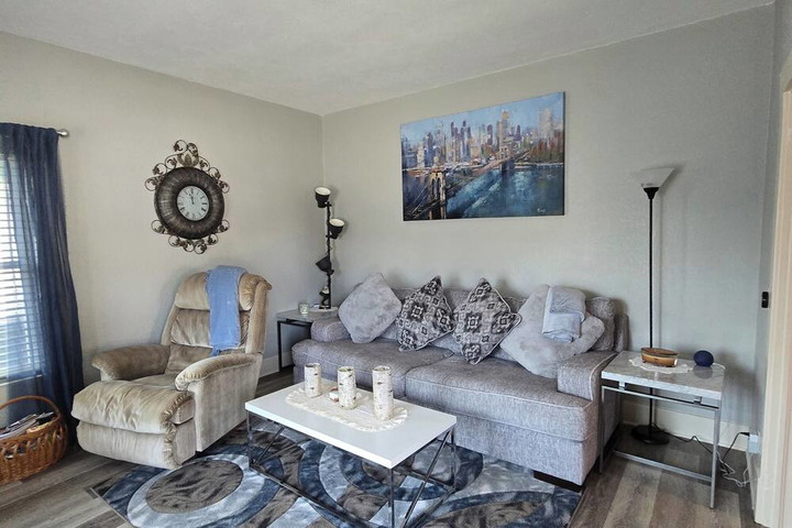 Charming 2-bedroom House In Central Lafayette. 3 Minute Walk To Columbianpark - Lafayette, IN