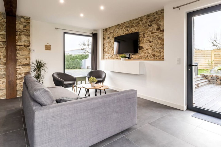 Renovated Barn Near Nantes With Spa And Garden - Clisson